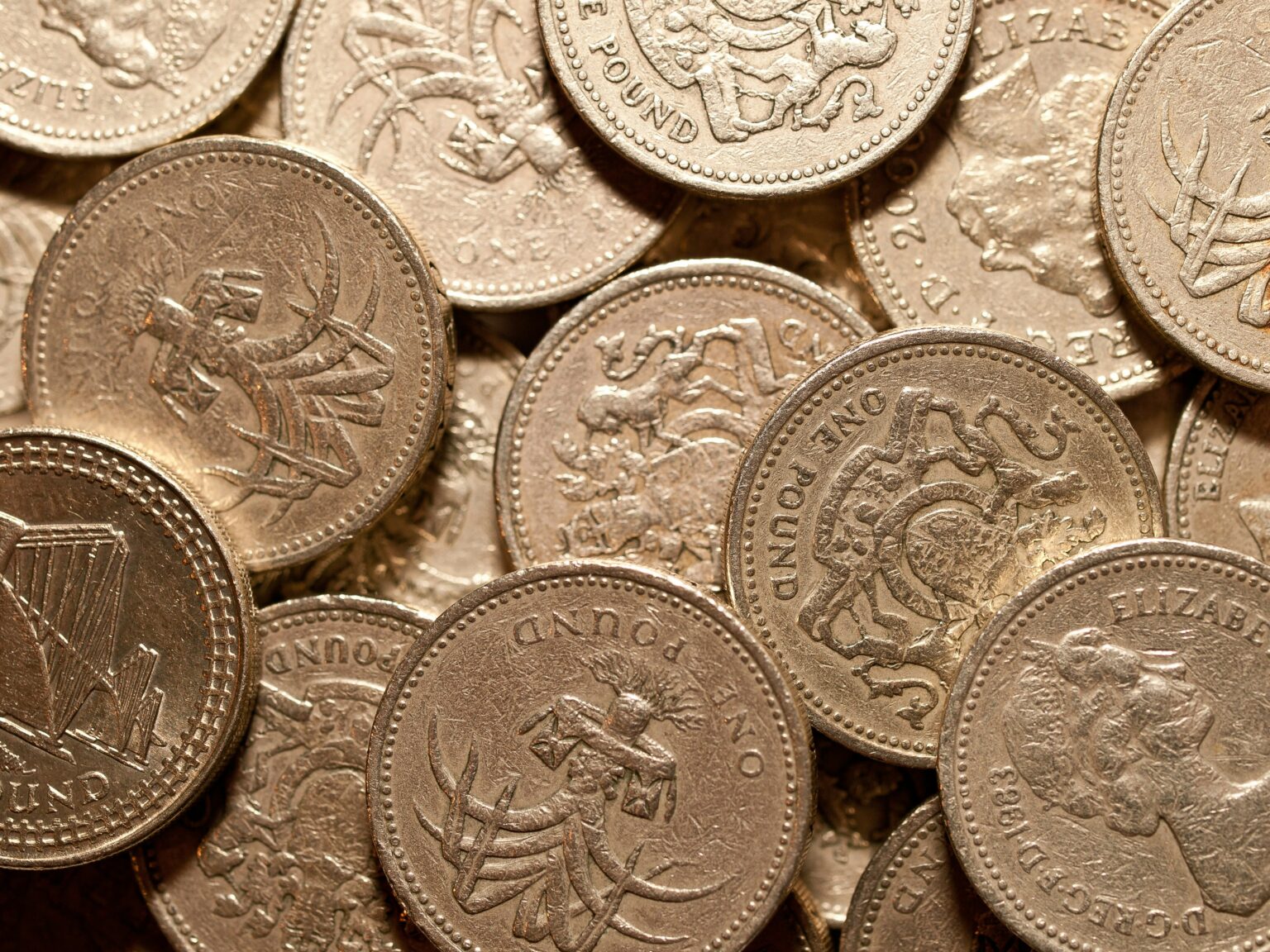 How to Manage Benefit Debt Deductions in Employee Payroll - EOR Services UK